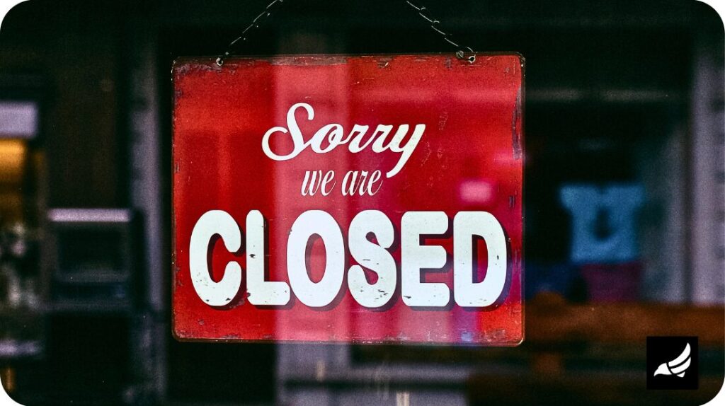A Massive Music Retailer Now Closes All Stores Following Bankruptcy ...